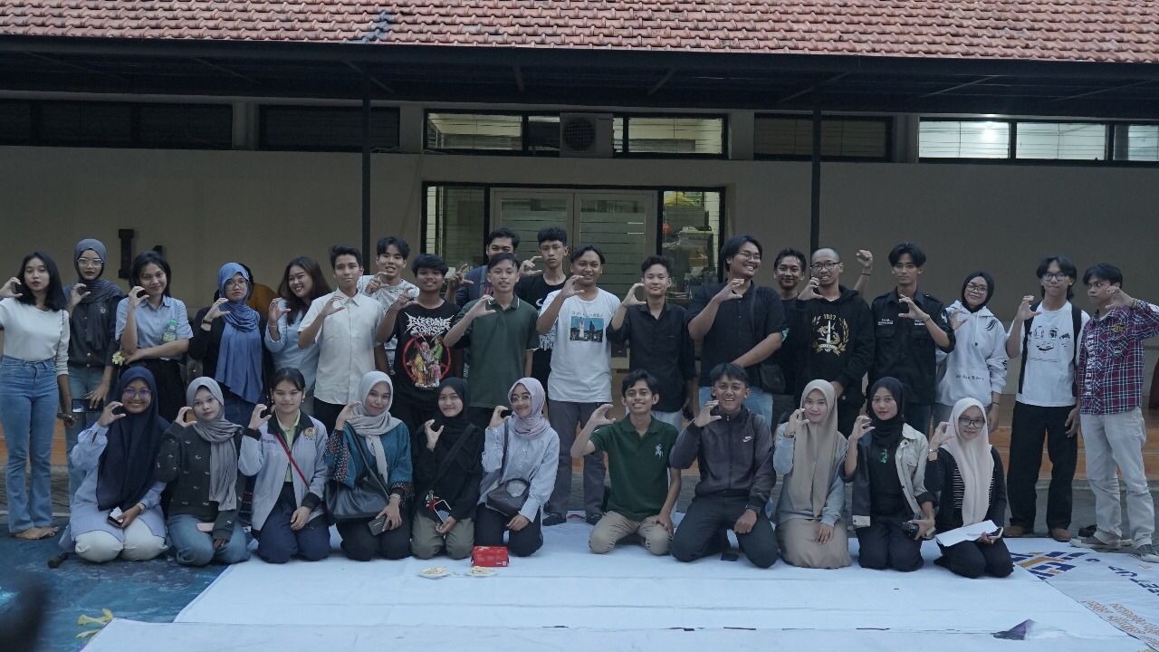 DIALOGIKA Vol. 1 Dorong Mahasiswa Ilmu Komunikasi UNESA Aktif Kawal Isu Sosial Politik